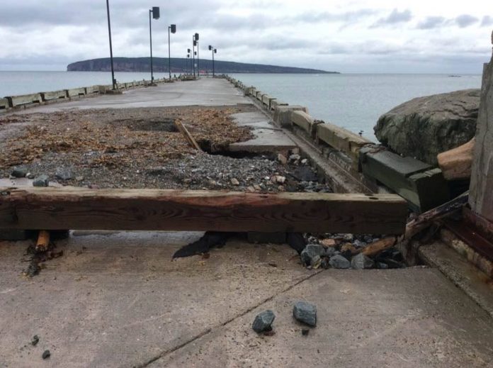 Réparation du quai de Percé à temps pour l'été 2017? - Radio Gaspésie