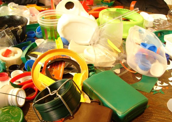 Registre des plastiques du fédéral, louable, mais complexe - Radio Gaspésie